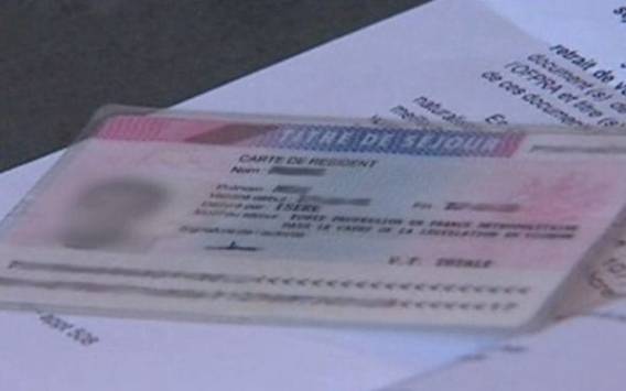 Obtenir un titre de séjour à la préfecture des Yvelines – Versailles ...